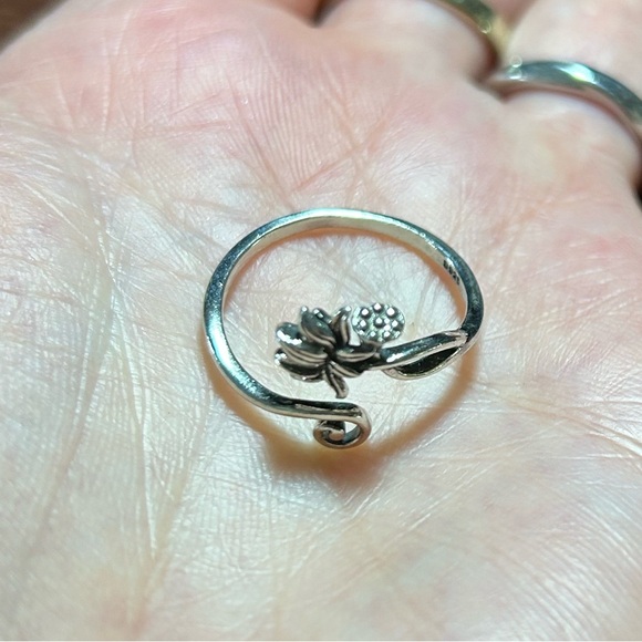 Jewelry | Sterling Silver Flower Design Ring | Poshmark